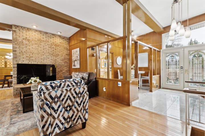 Cozy Main Level Near Downtown - Silver Spring, MD