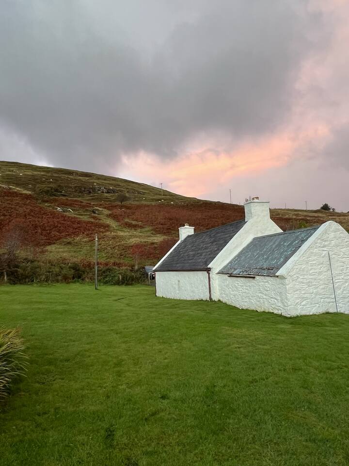 Aird House - Charming Seaside Cottage - Mallaig
