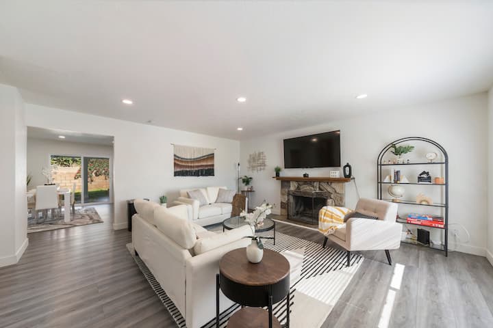*Newly* Renovated Home, Perfect For Monthly Stays - ランチョクカモンガ, CA