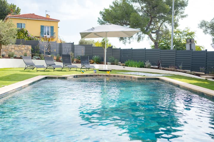 Villa 5* Piscine Chauffée, Pétanque & Plage à 850m - Bandol