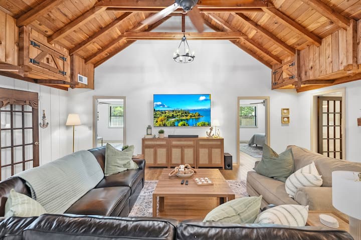 4br, Dog Friendly Home Away From Home On The Beach - St. Augustine Beach, FL