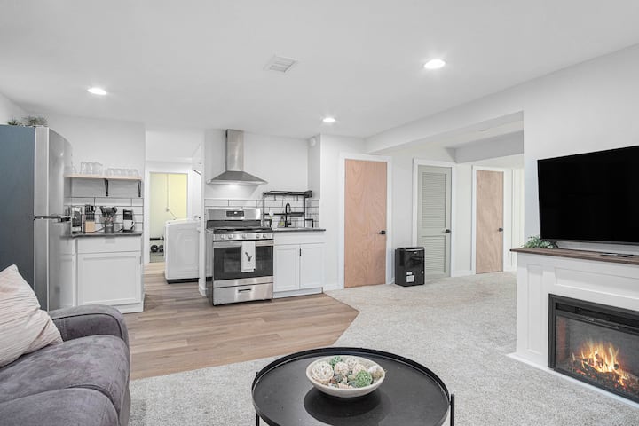 Relaxing Apartment In Quiet Neighborhood - Grand Rapids, MI