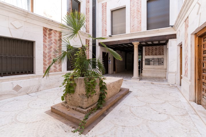 Constanza, La Vecina De Cervantes - Alcalá de Henares