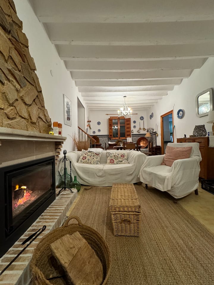 Villa Rural S.xix Luz, Tranquilidad Y Naturaleza. - Blanca