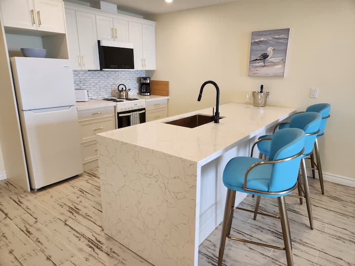 King Suite - Sauble Beach