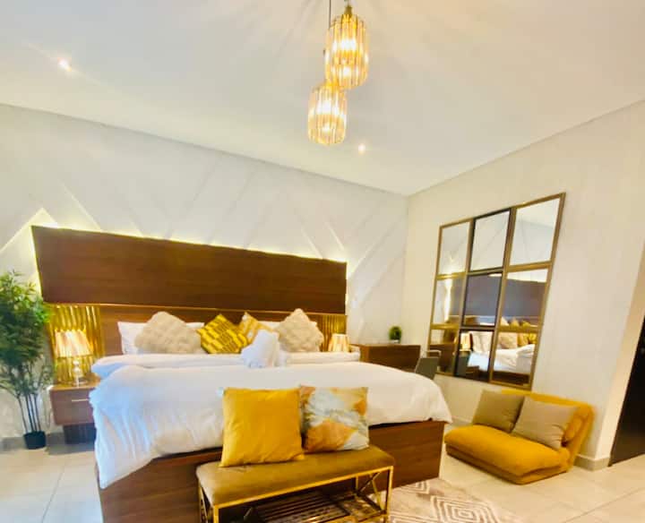 Modern Lux Signature Hotel Studio, Accra, Ghana - Accra