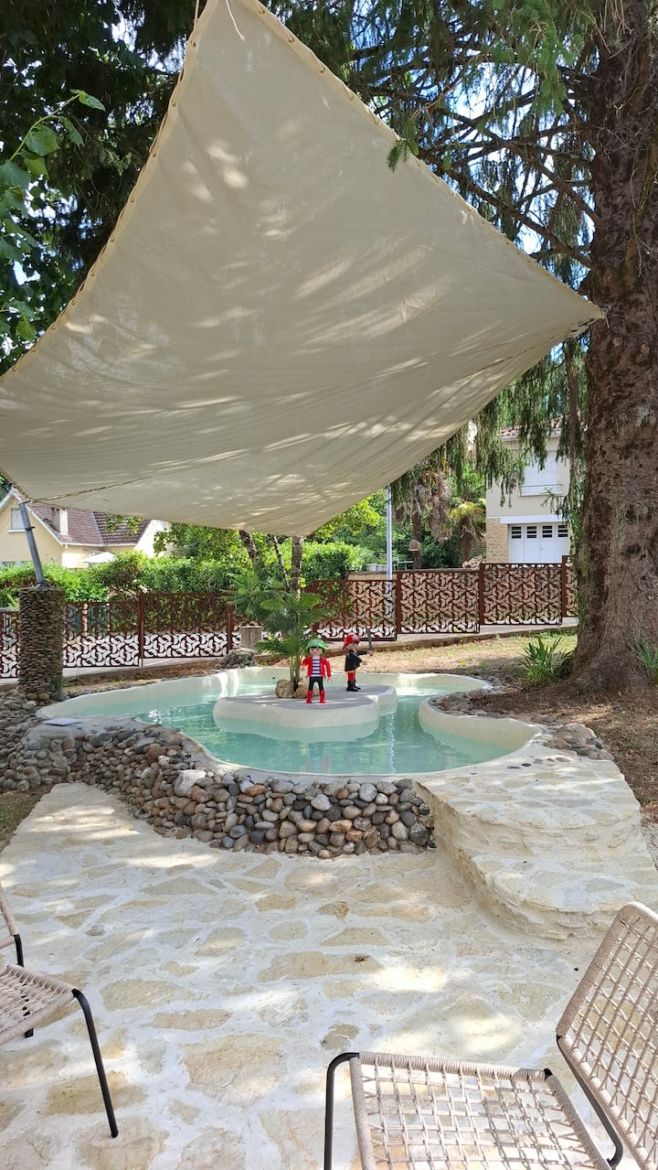 Maison De Charme Dans Sarlat 
Arrivées Le Dimanche - Sarlat-la-Canéda