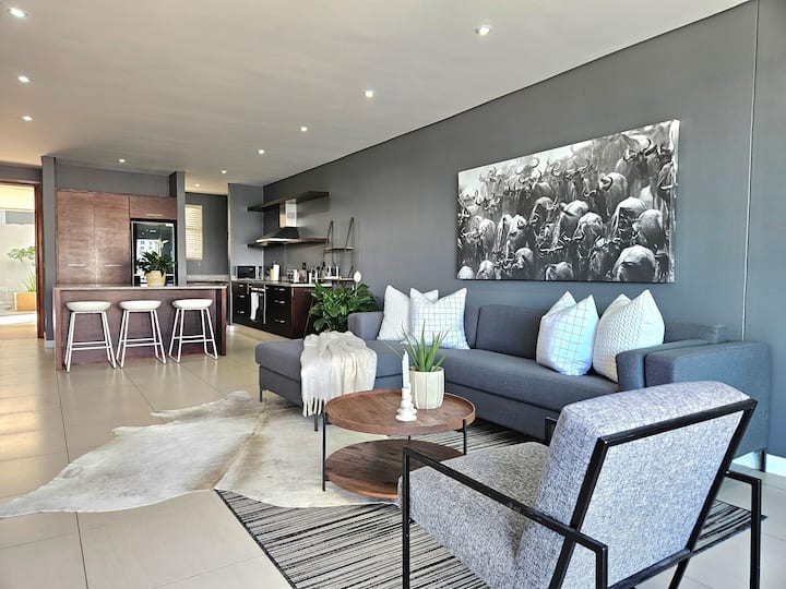 Beacon Rock 25 •Serviced Daily• Umhlanga Apartment - Umhlanga