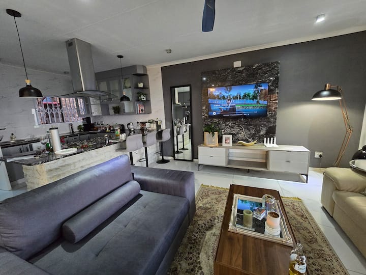 180° View On The Kloof - Entire House - Krugersdorp