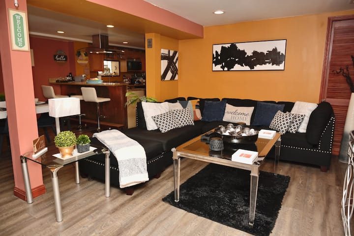 Modern Oasis – Minutes From O’hare - Elmhurst, IL