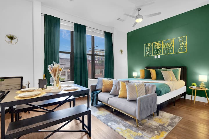 Nashlife Retreat Wlk Tobroadway W/gym& Heated Pool - Nashville, TN