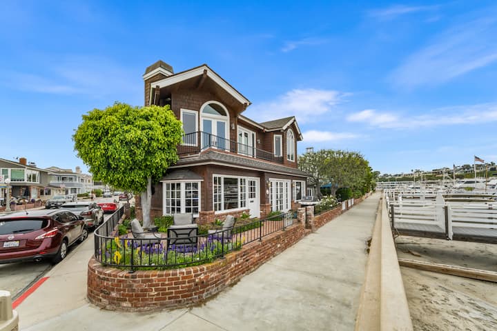 Balboa Island Family Home W/ Patio On The Bayfront - Newport Beach, CA