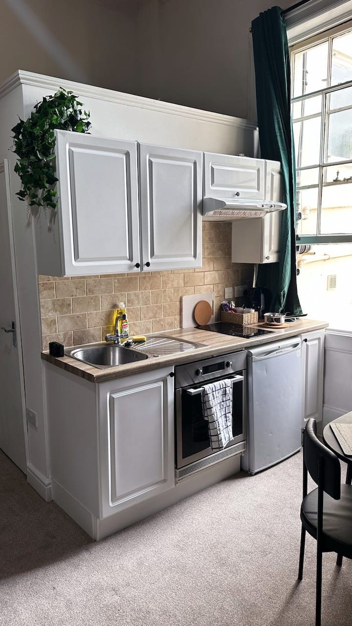 Studio Apartment - The Emerald - Gloucestershire