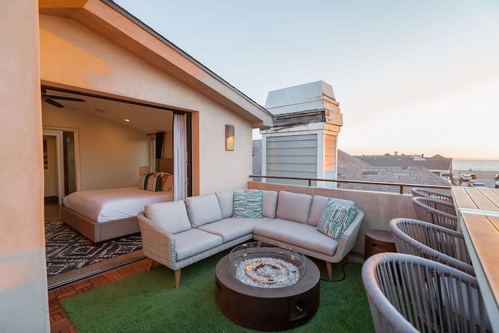 3 Br, Roof Deck, Ocean Views, Hot Tub, Beach Block - Newport Beach, CA