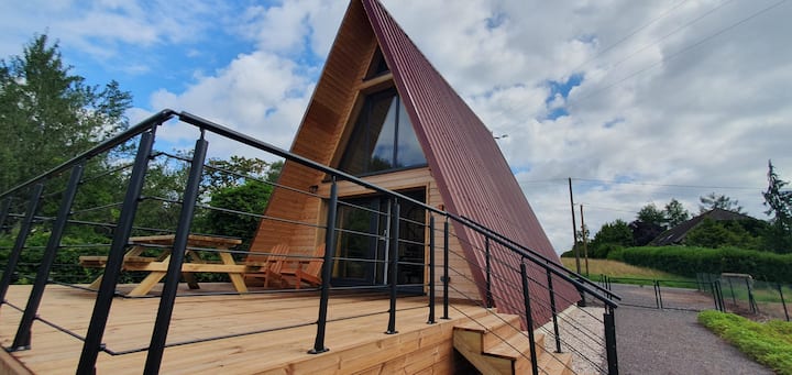 Chalet Vosgien En A, Le Chevreuil - France