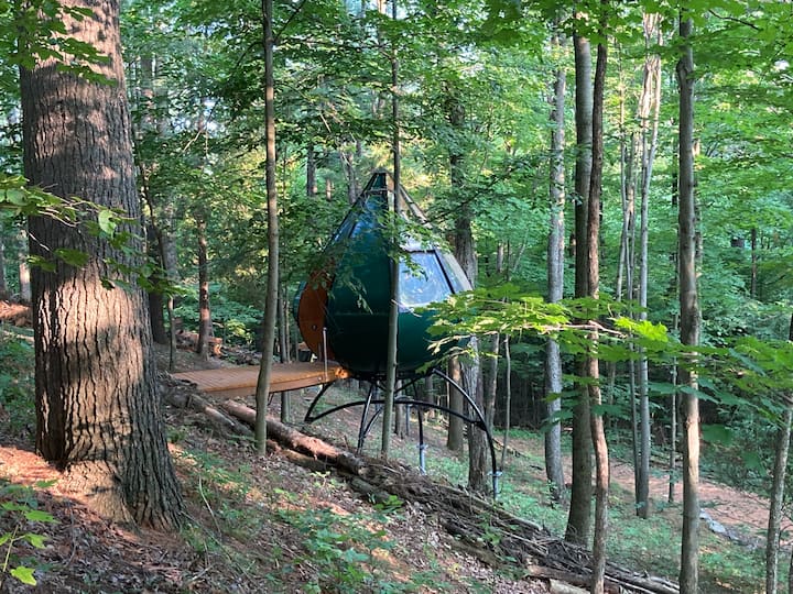 Une Goutte D'air Parmi Les Arbres - Coaticook