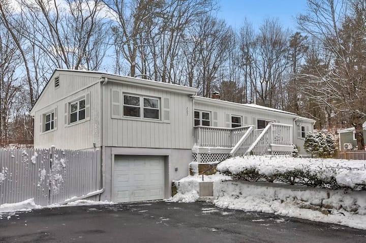 Cozy Home - Framingham, MA