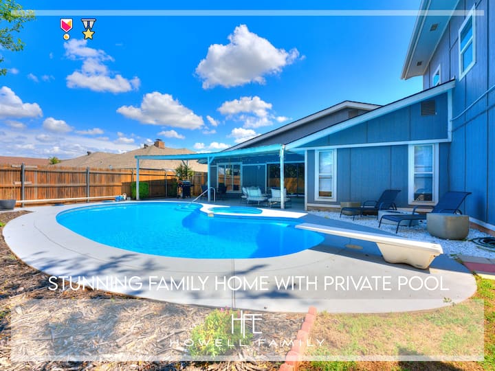 Stunning Family Home With Pool - Oklahoma City
