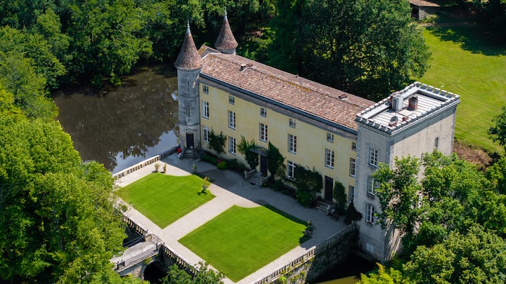 Château Historique Avec Piscine Privée - Libourne
