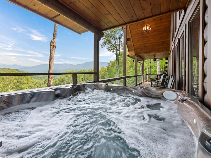 Breathtaking Views! All Amenities & Close To Town! - Bryson City, NC