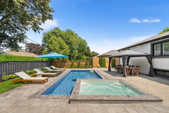 Luxury Spa Escape With Pool & Jacuzzi - Toronto