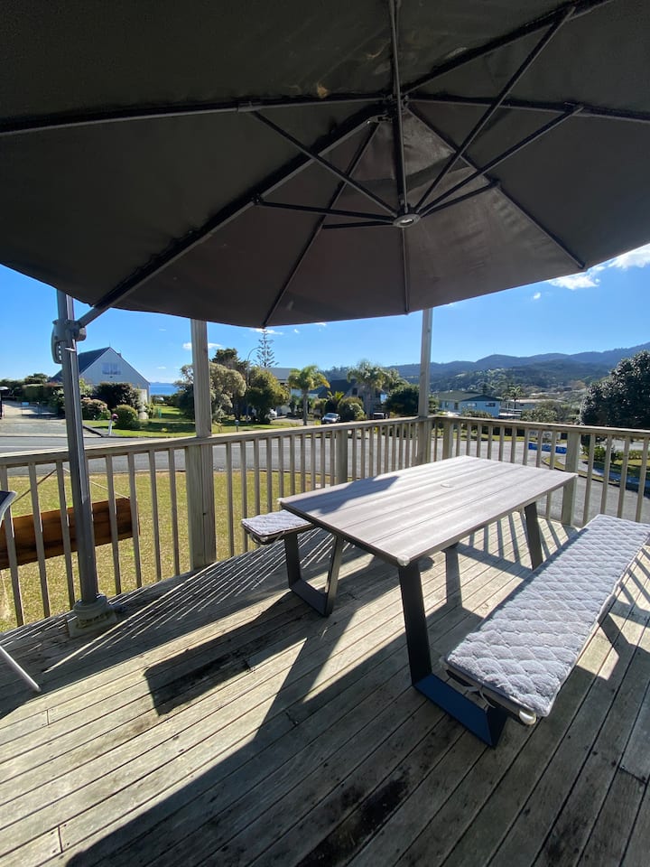 The Beach Hut - Mangōnui