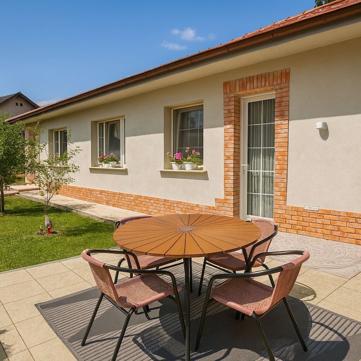 Guest House With Patio, Garden & Parking - Cluj-Napoca