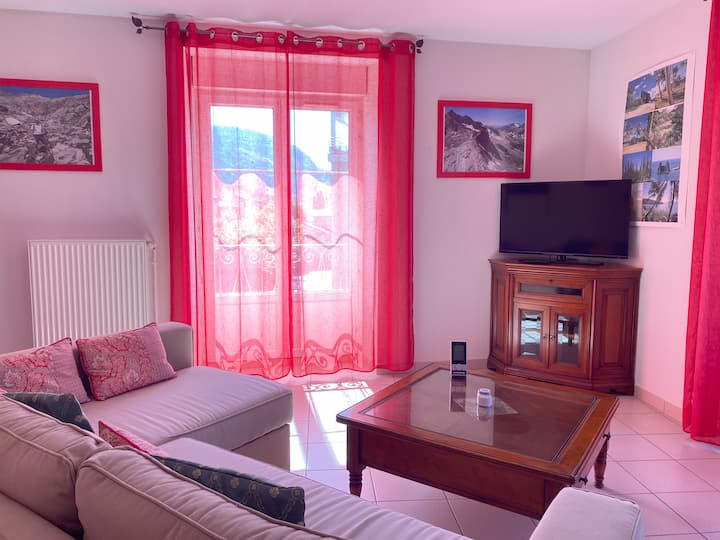 Appart. Spacieux, 80 M², 2 Chambres à Grands Lits - Saint-Germain-Laprade