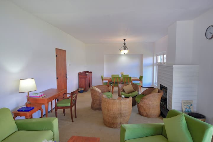Lulu's: Serenity By Gregory Lake - Nuwara Eliya