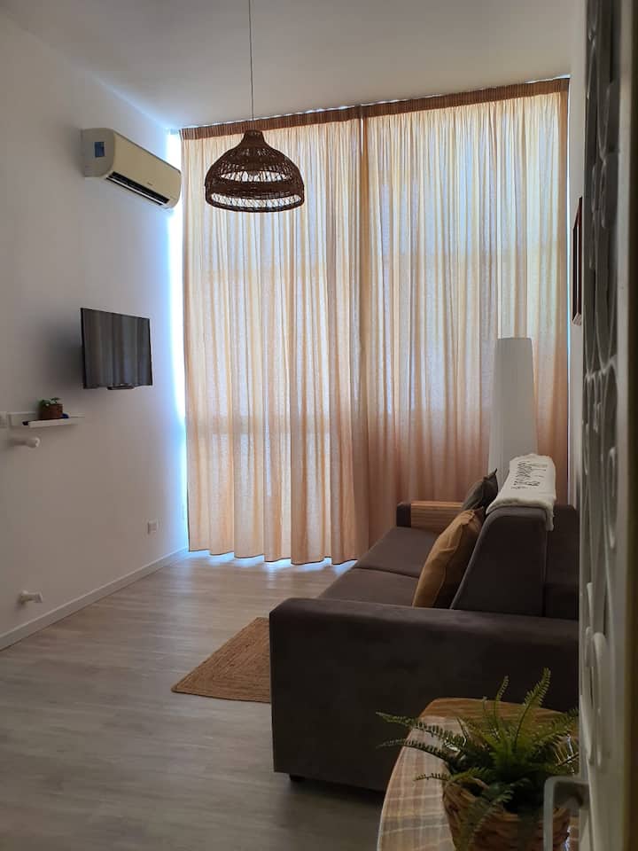 Casa Indipendente, Completamente Ristrutturata - Parabita