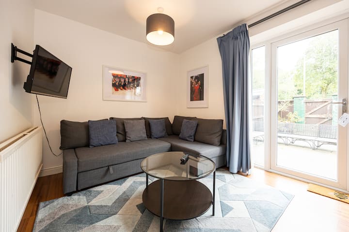 Home W/free Parking, Garden, Near Station & River - Manchester