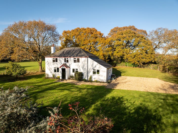 Hobbs Cottage - Countryside View - New Milton