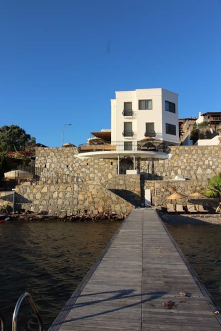Unique House In Yalıkavak With Private Beach - Yalıkavak