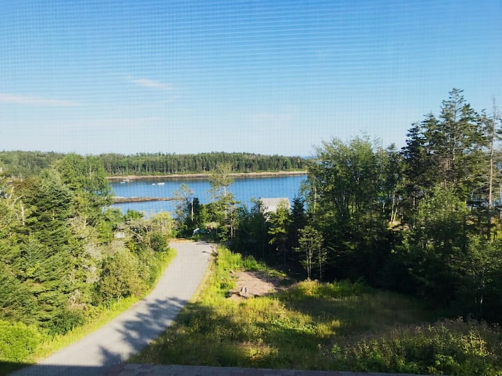 Lowell's Getaway - Ocean View, Pet Friendly! - Harpswell, ME