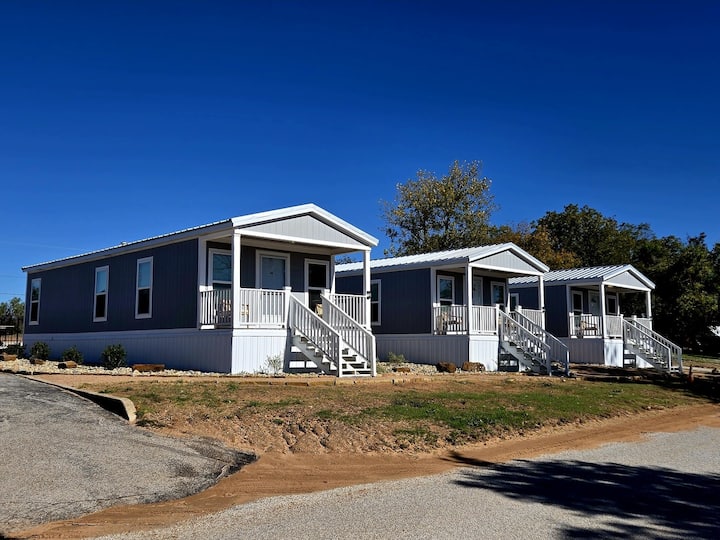 Waterfront 2 Bedroom Cabins - Possum Kingdom Lake, TX