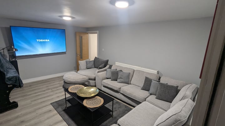 Spacious & Unique, Converted 1882 Gospel Hall - Bristol