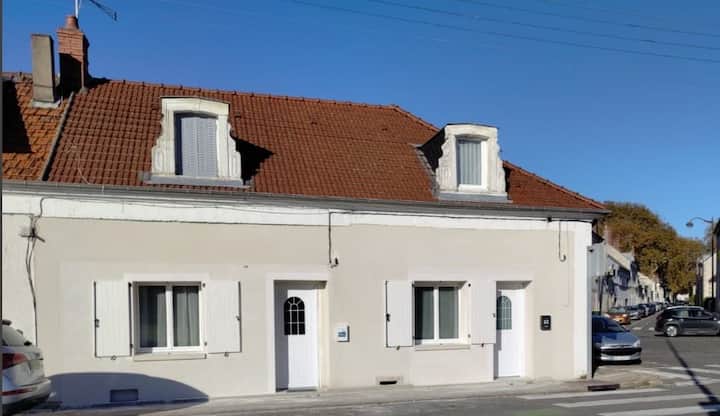 Appart. Type "Maison De Ville" - Cher