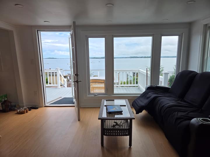 A Quiet Room In A Coastal House - Boston, MA