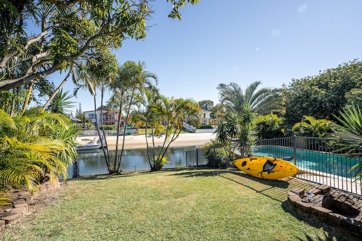 Lavish 4bd Waterfront Family Escape! - Gold Coast