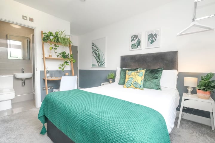 Fresh, Private Ensuite Room In Battersea, London - Chelsea