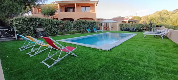 Casadelfaro Con Giardino
3 Minuti Dalla Spiaggia - Olbia