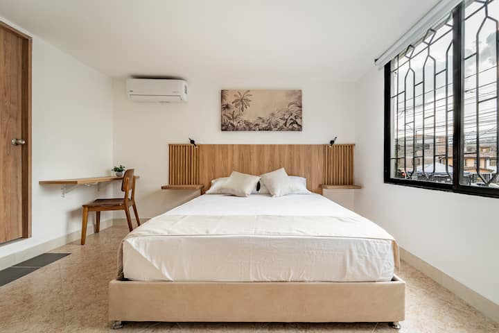 Elegante Aparta Estudio, Excelente Ubicación. 202 - Medellin, Antioquia, Colombia