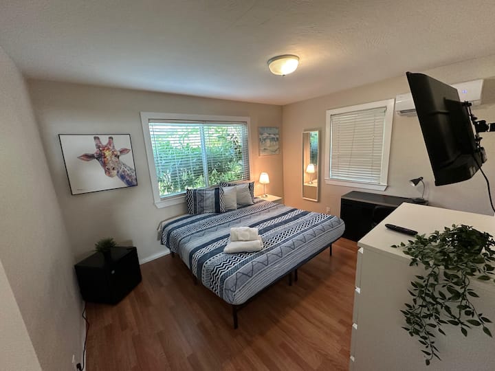 Comfortable King Suite Close To Um W/ Free Parking - Coral Gables, FL