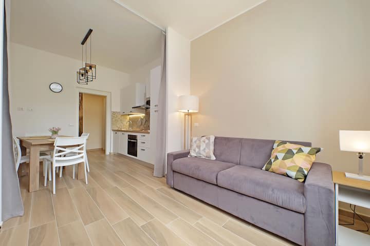 Prestigious Re Di Roma Apartment - Rome