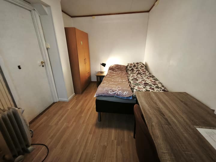 Room 2 Close To Uit And Hospital - Tromsø