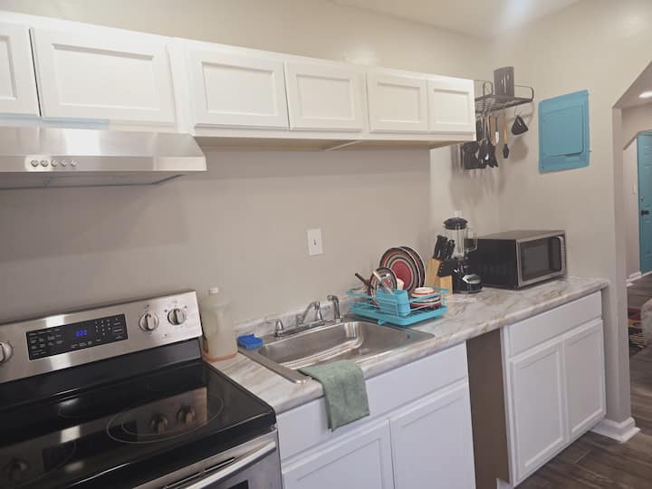 Comfy 1br Apt. In Pleasant Ridge - Madeira, OH