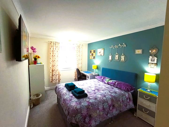 Double Room In Riverside Apt - Glasgow