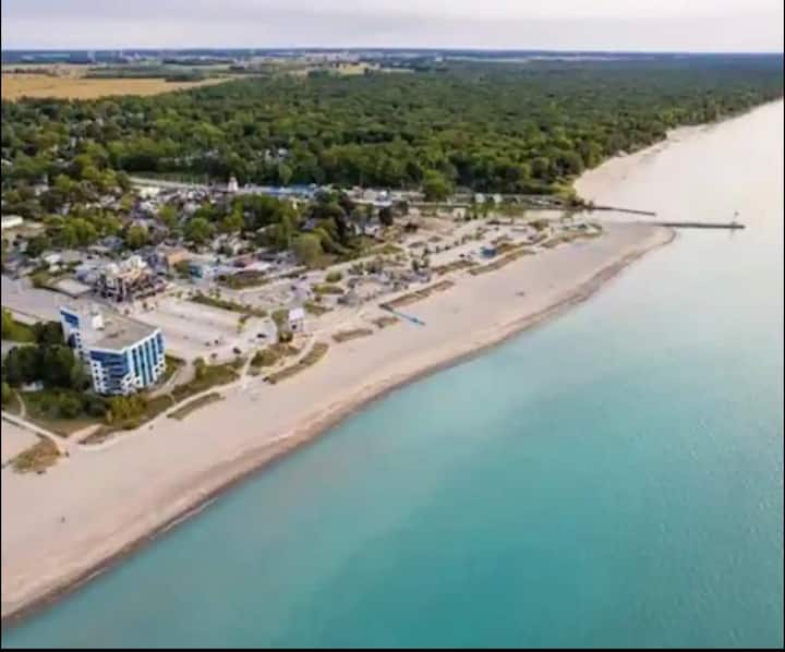 *New* The Carlyle 200 - Grand Bend