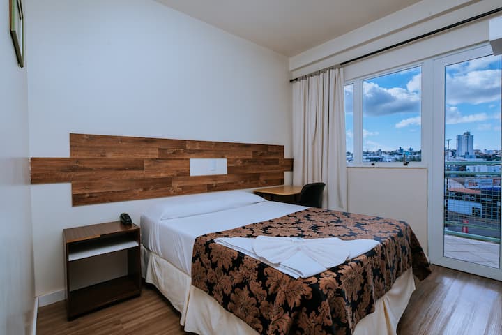 Suítes Boa Vista - Com Café - Quarto Casal 02 - Chapecó