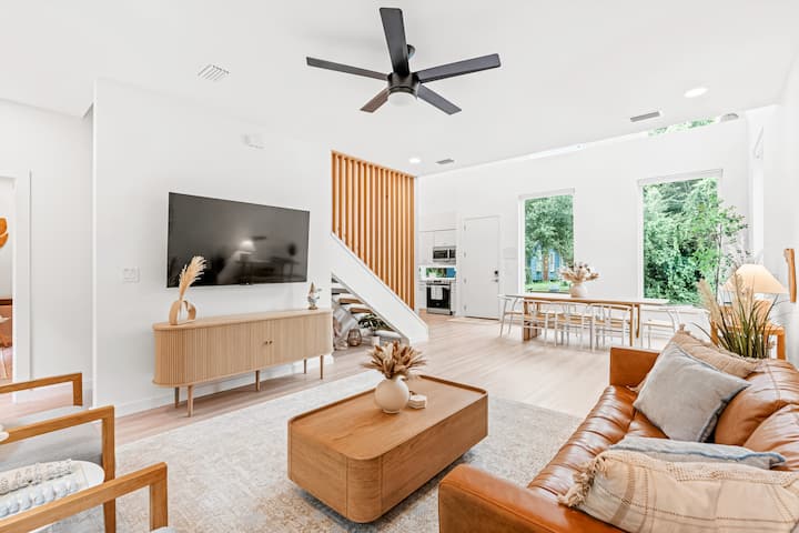 Coastal Retreat | 2 Kings | Fire Pit | 1m Downtown - St. Augustine, FL